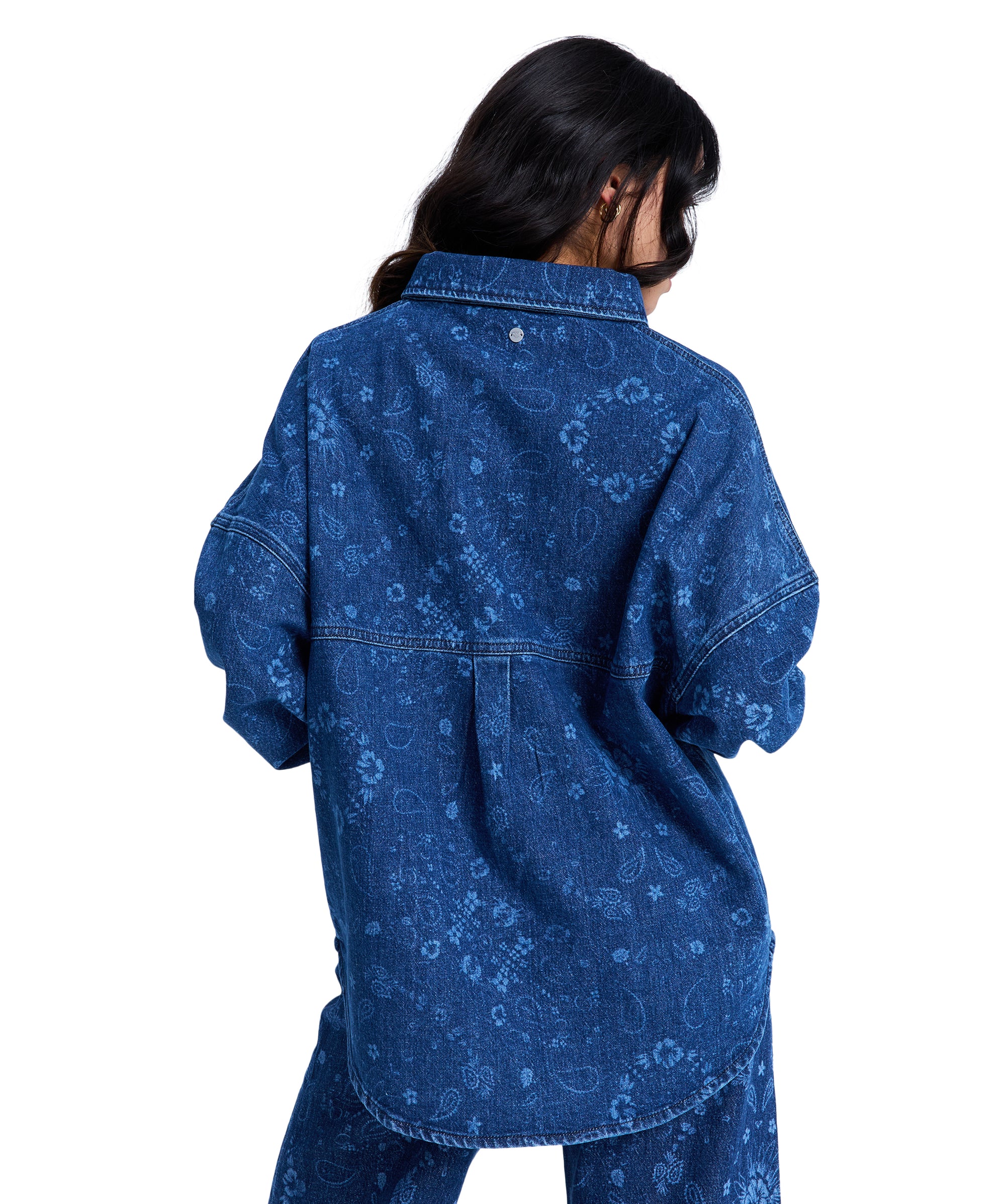 ROXY KICK BACK WASHED DENIM ペイズリー柄デニムシャツ 【2026年春夏モデル】